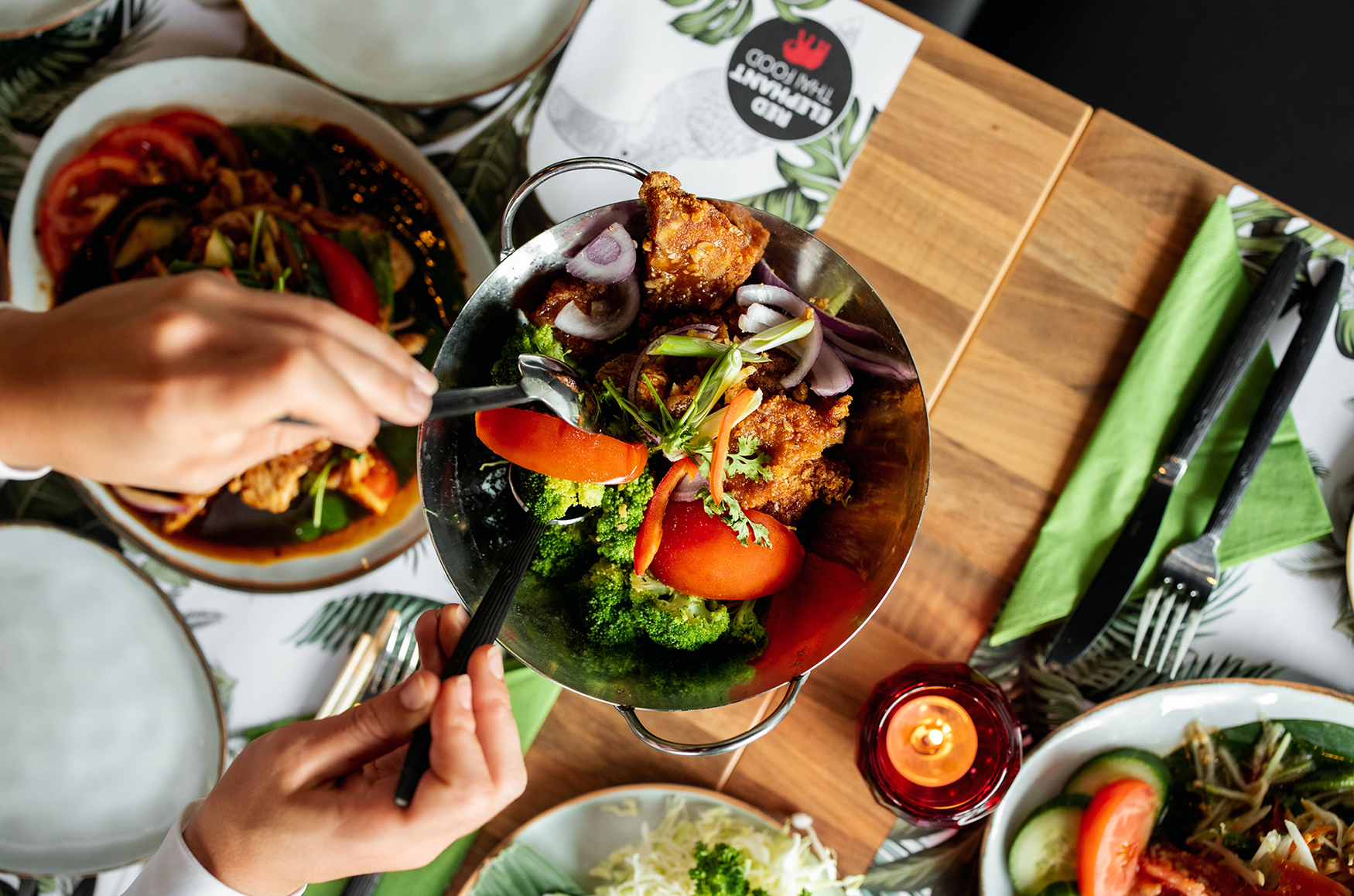 Restaurant Red Elephant Thai Food. Proef het echte Oosten!